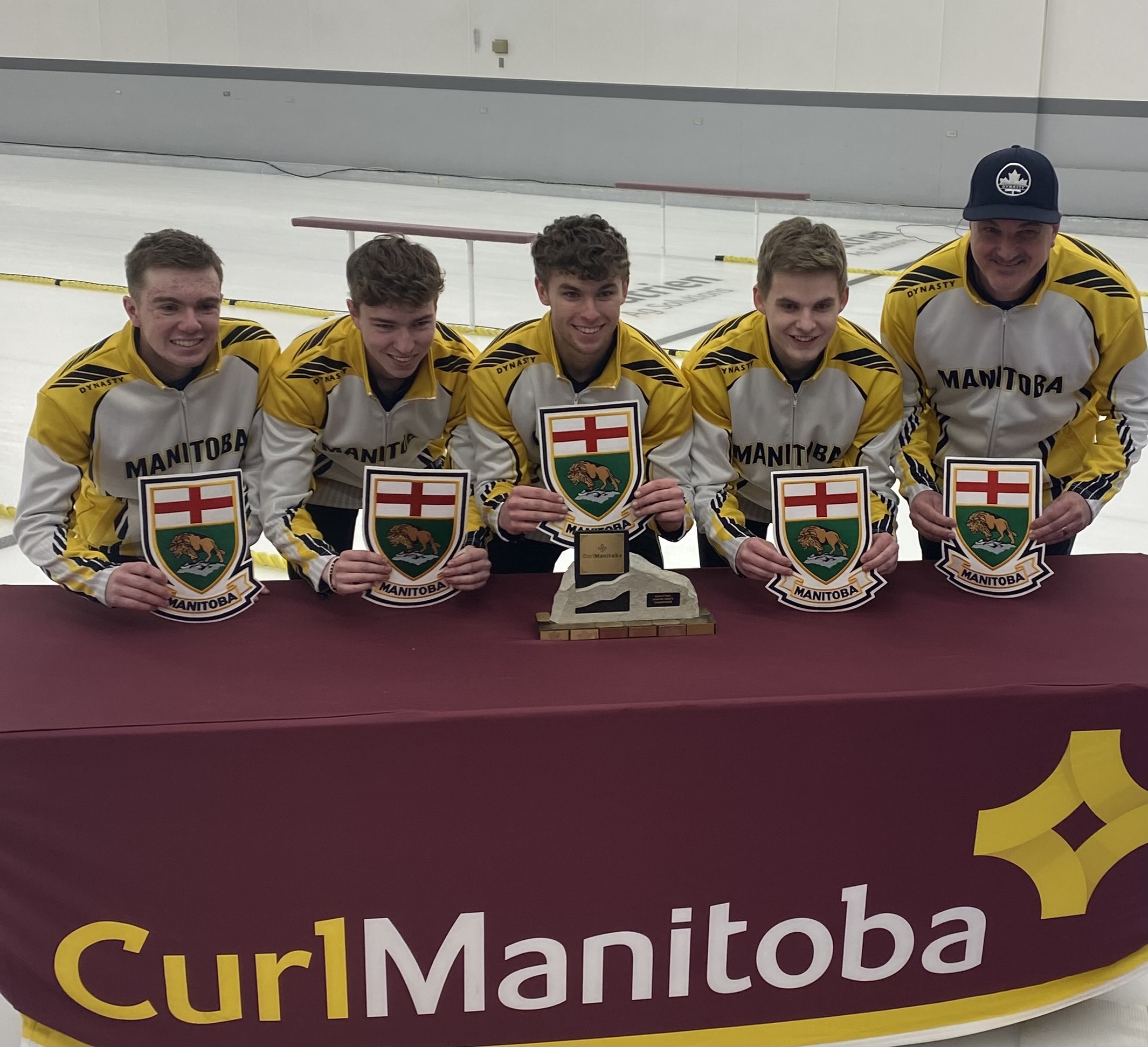 MCDONALD, HAYWARD TEAMS WIN MANITOBA JUNIORS | thecurler.com