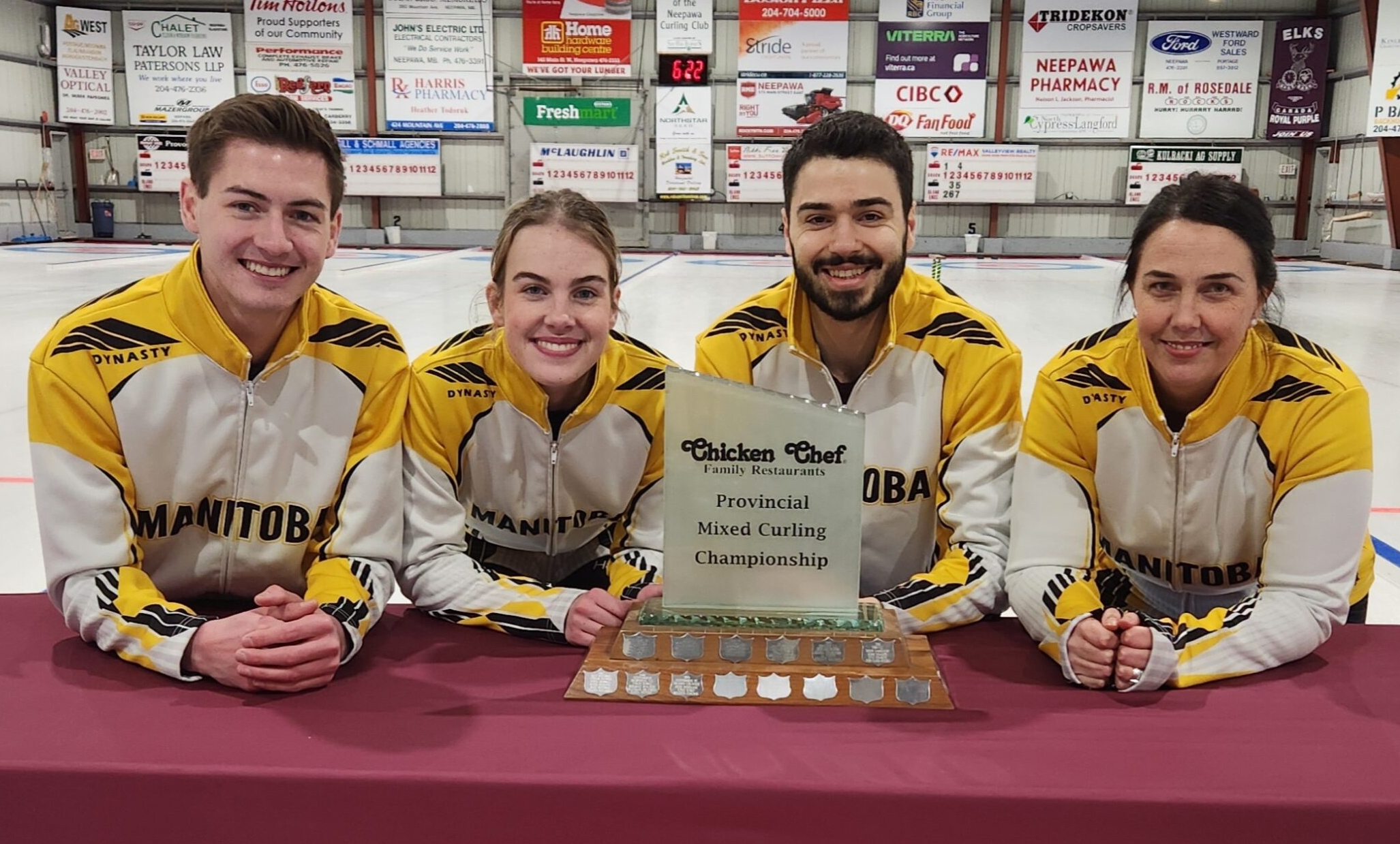 HAYWARD MAKES MANITOBA CURLING HISTORY WITH MIXED WIN | thecurler.com